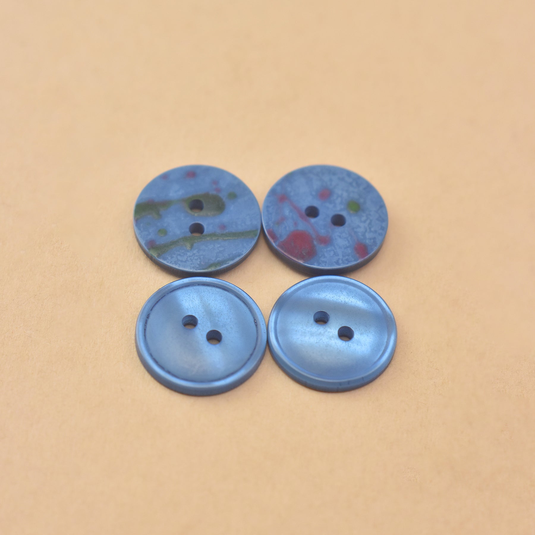 Botones perla Modelo 3827 #30. Caja 32-BB